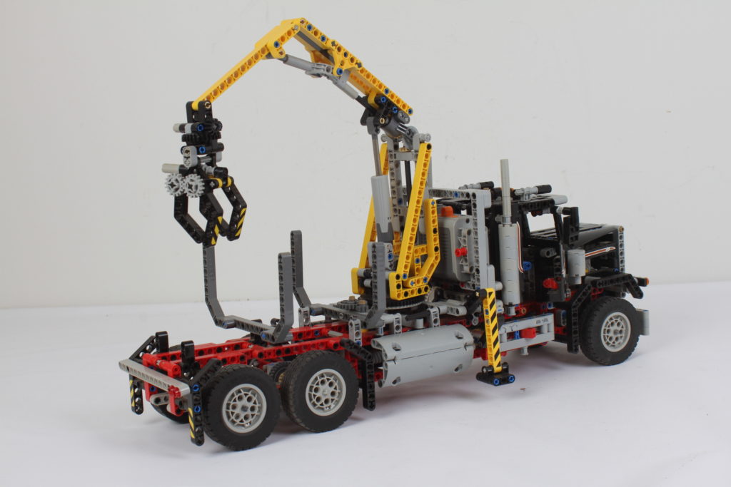 Lego Technic 9397 – Le camion forestier
